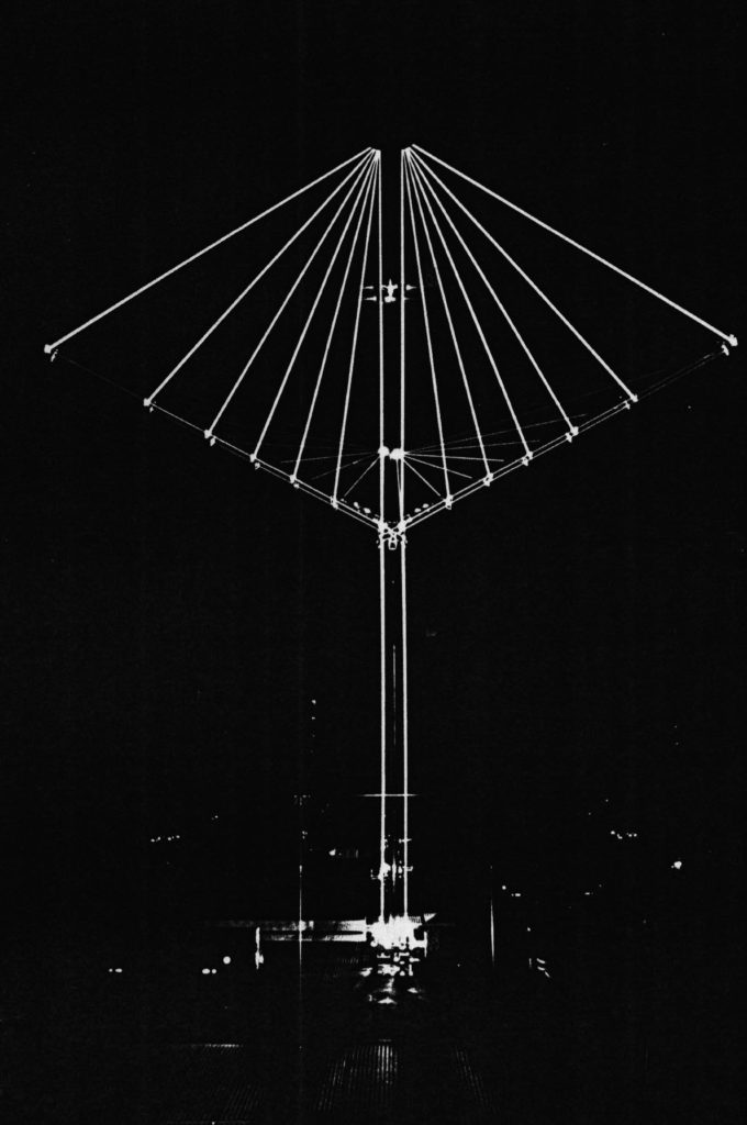 “Pyramide laser” – HolAster