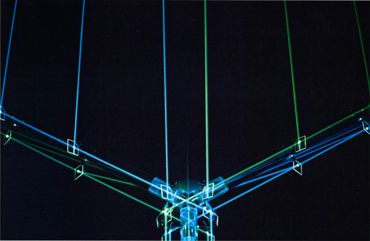 “Pyramide laser” – HolAster